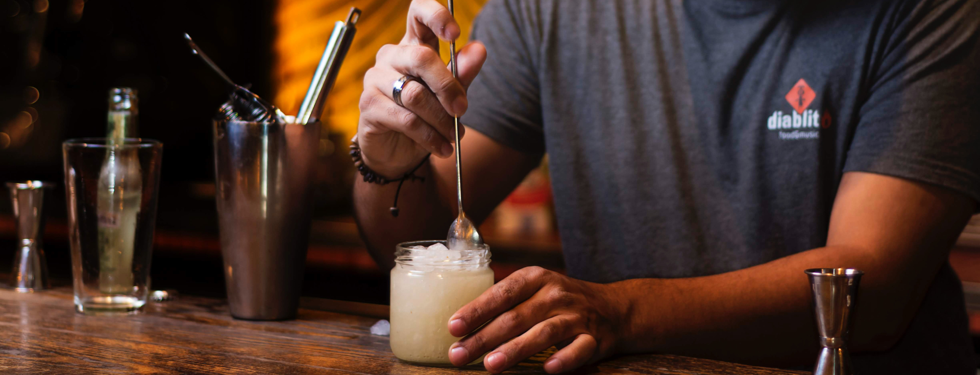 The Art of Mixology: Exploring Innovative Cocktails