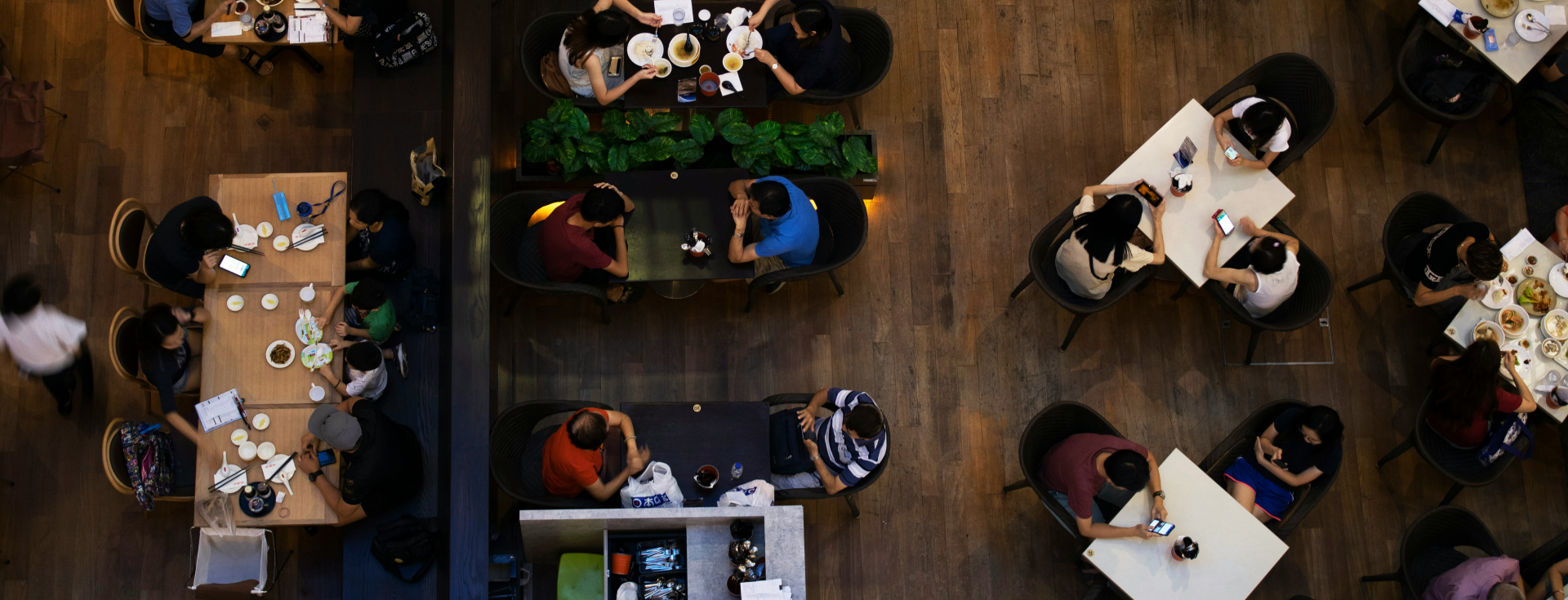 What Does A Host Do At A Restaurant?